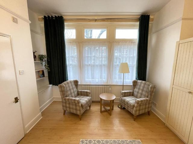 Studio to rent