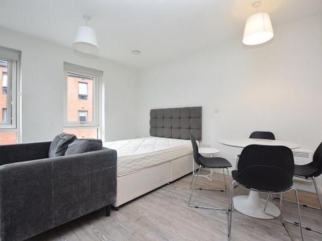 Studio to rent