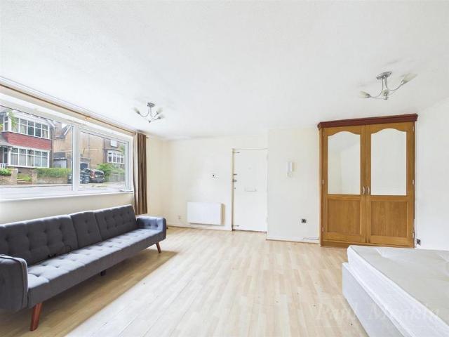 Studio to rent