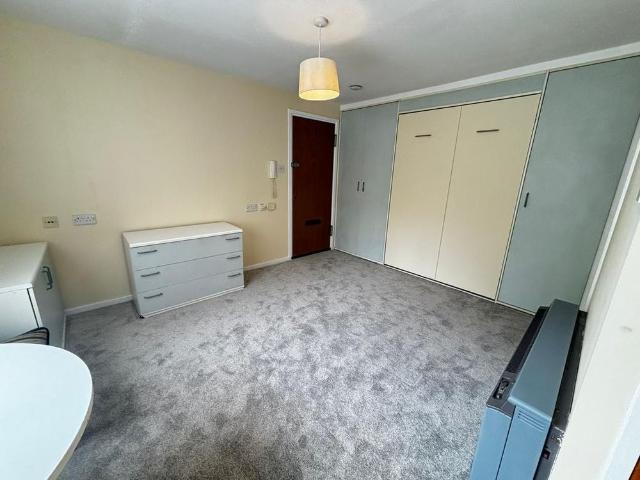 Studio to rent