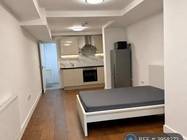 Studio to rent