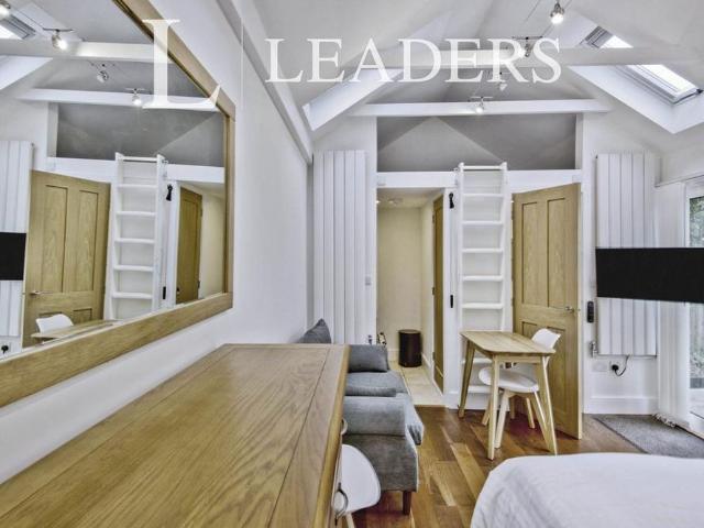 Studio to rent