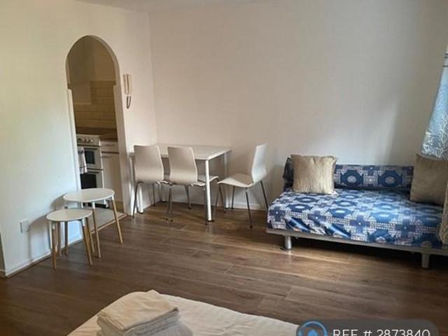 Studio to rent
