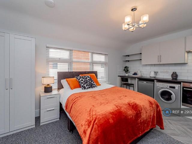 Studio to rent