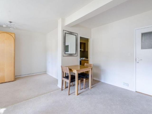 Studio to rent
