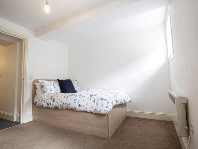 Studio to rent