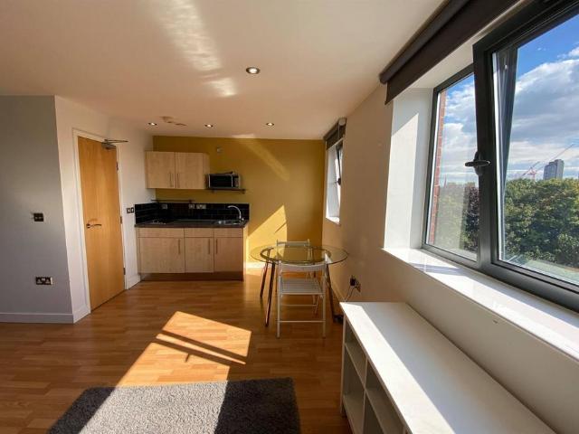 Studio to rent