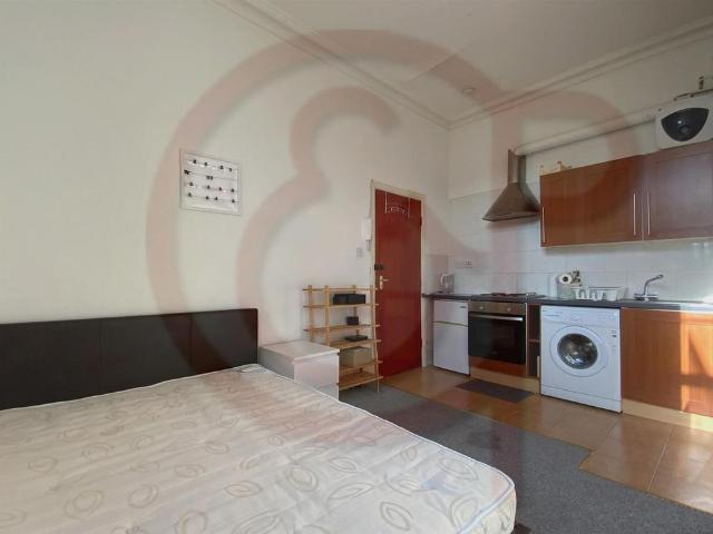 Studio to rent