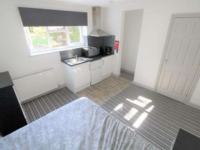 Studio to rent