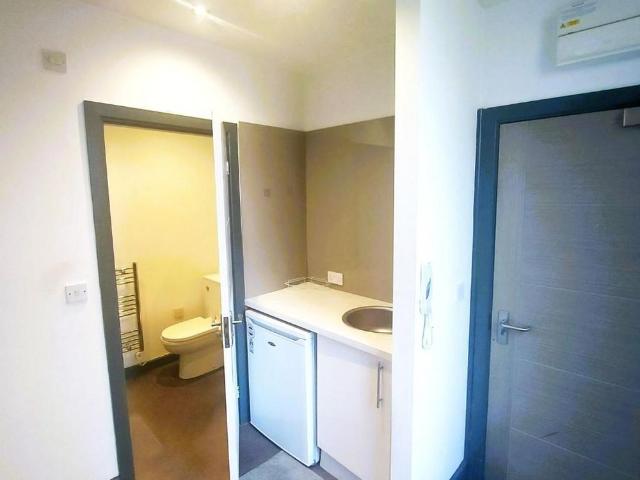 Studio to rent