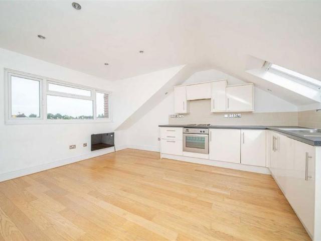 Studio to rent