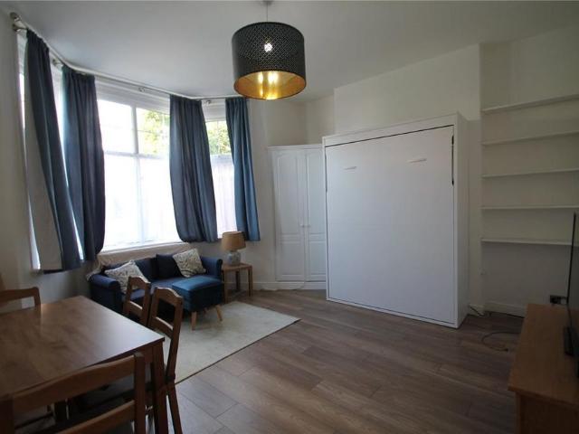 Studio to rent