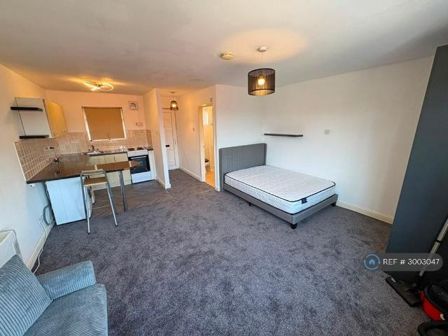 Studio to rent