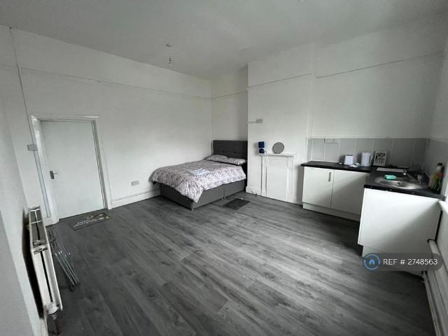 Studio to rent