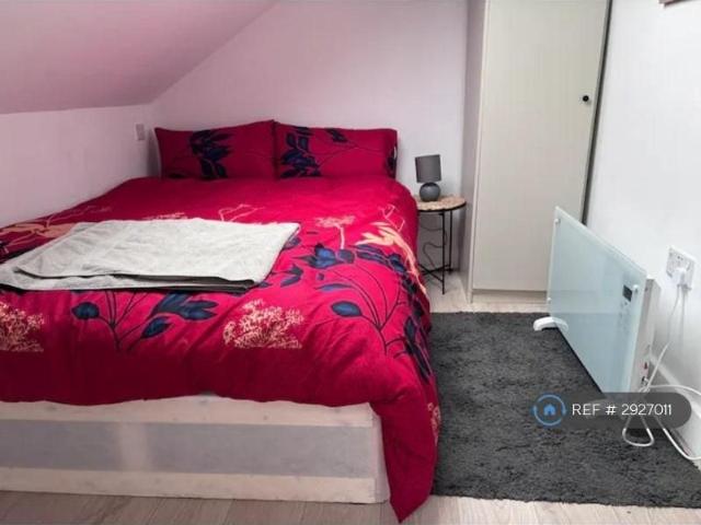 Studio to rent