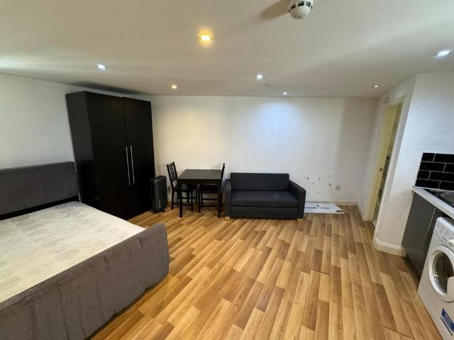 Studio to rent
