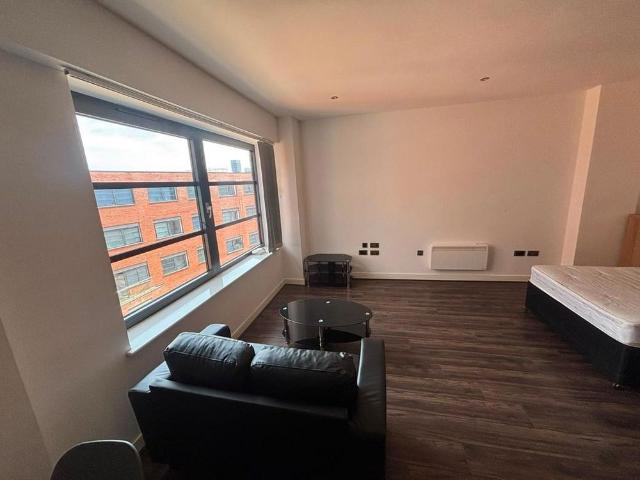 Studio to rent