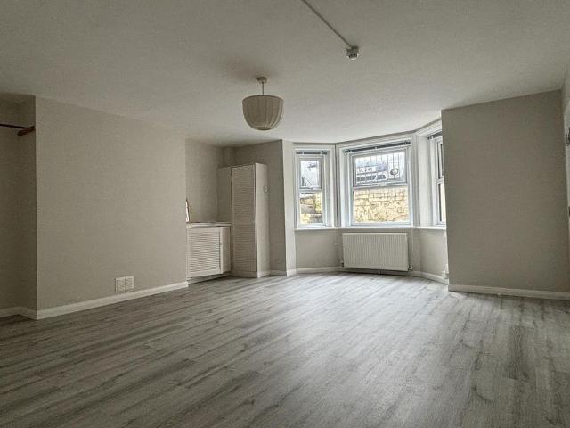 Studio to rent