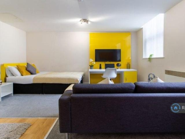 Studio to rent