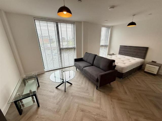 Studio to rent