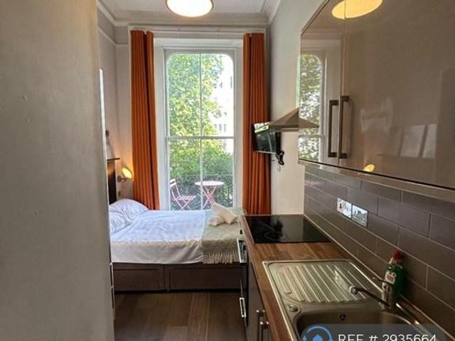 Studio to rent