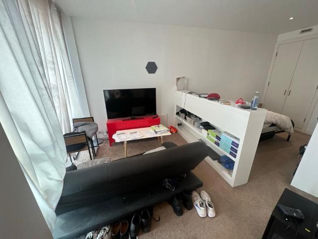 Studio to rent