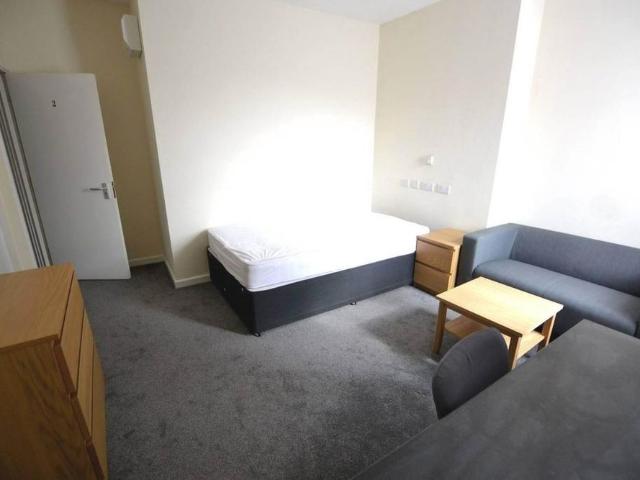 Studio to rent