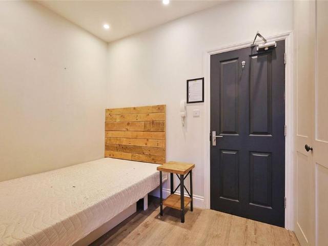 Studio to rent