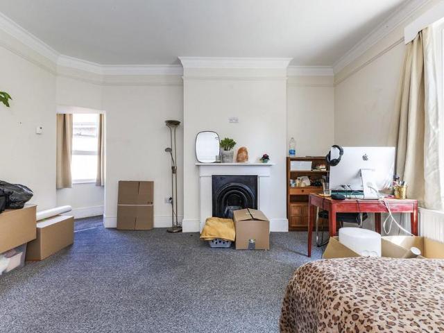 Studio to rent