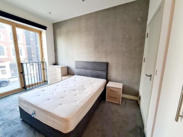 Studio to rent