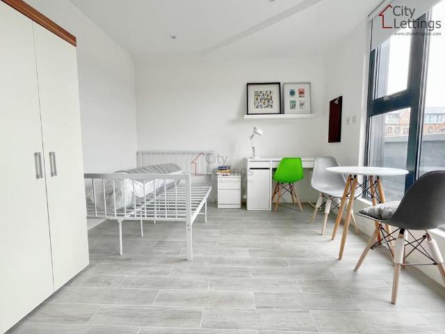 Studio to rent