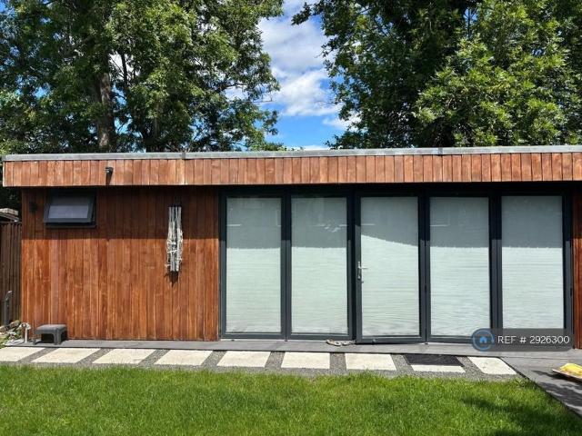 Studio to rent