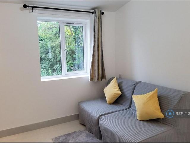 Studio to rent