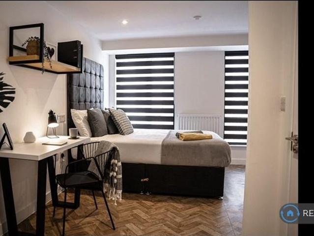 Studio to rent