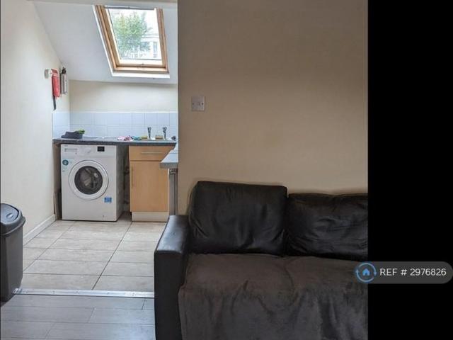 Studio to rent