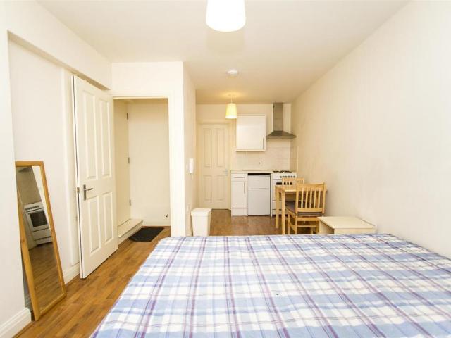 Studio to rent