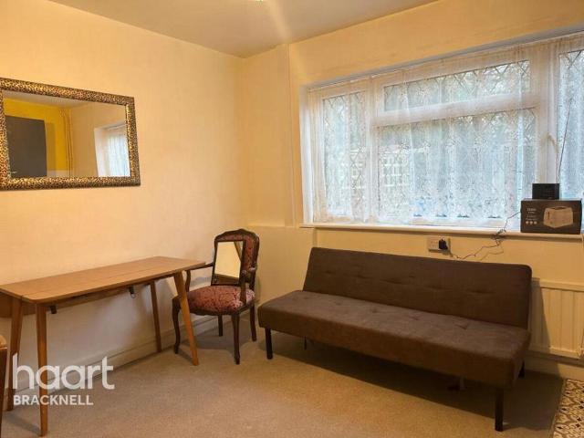Studio to rent