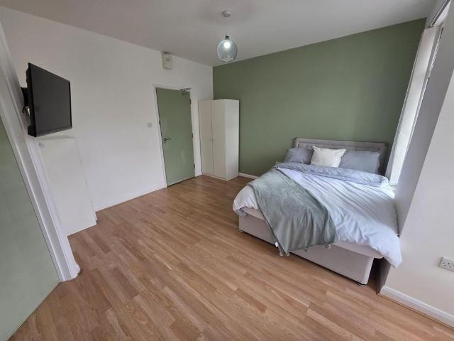 Studio to rent