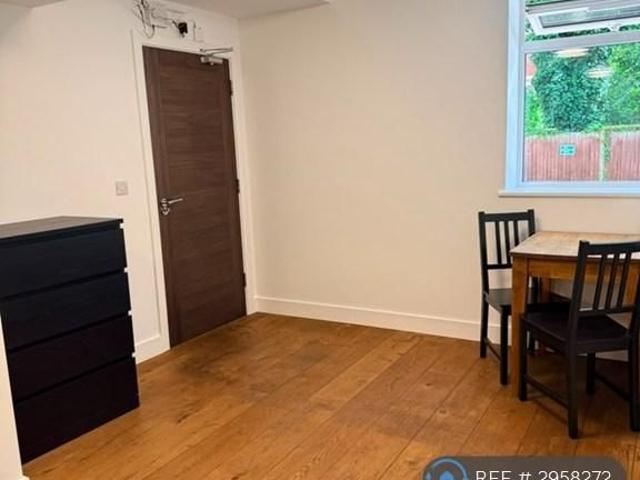 Studio to rent