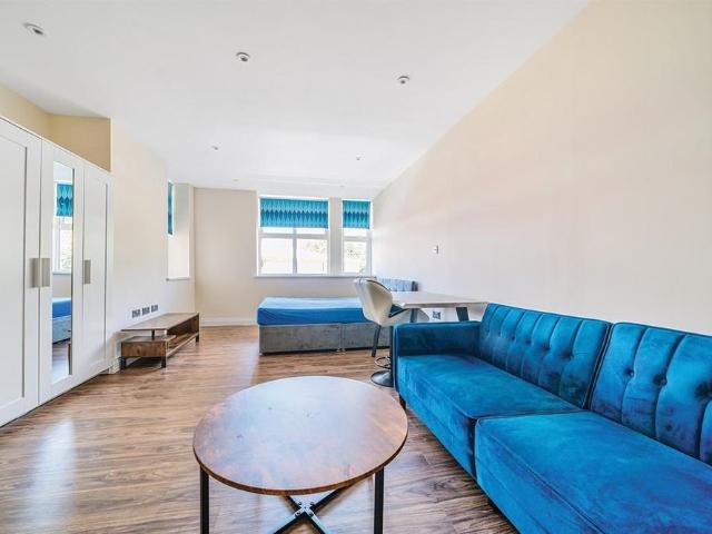 Studio to rent