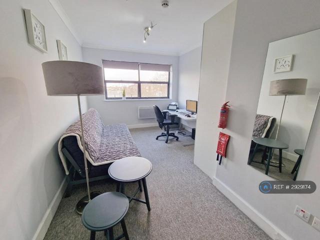Studio to rent