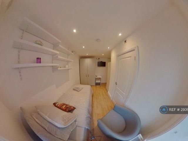 Studio to rent