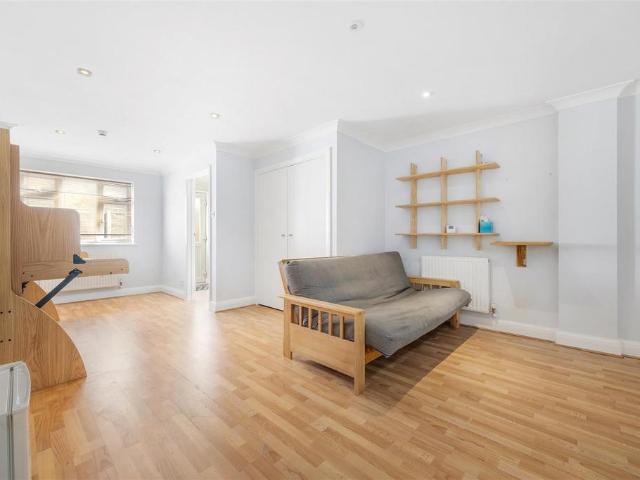 Studio to rent