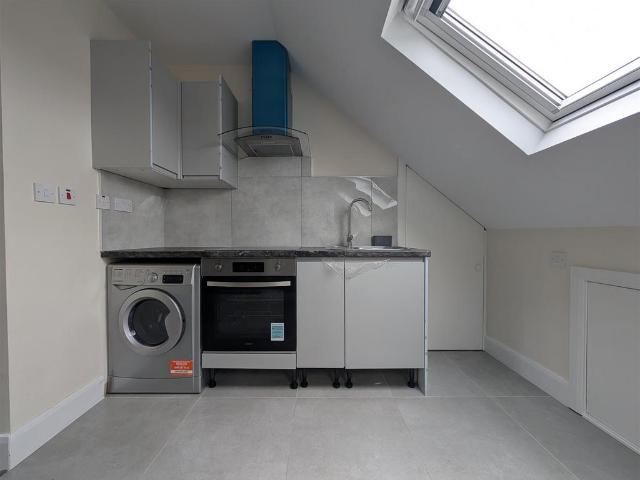 Studio to rent
