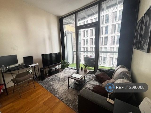 Studio to rent