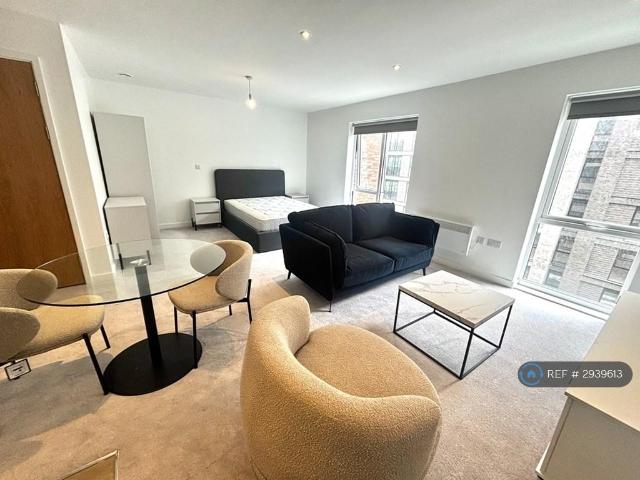 Studio to rent