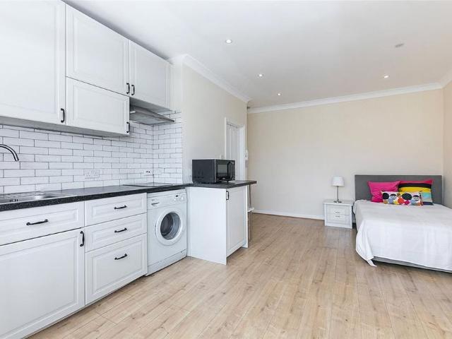 Studio to rent