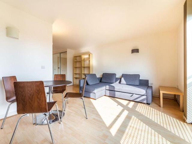 Studio to rent