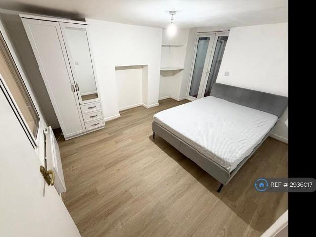 Studio to rent