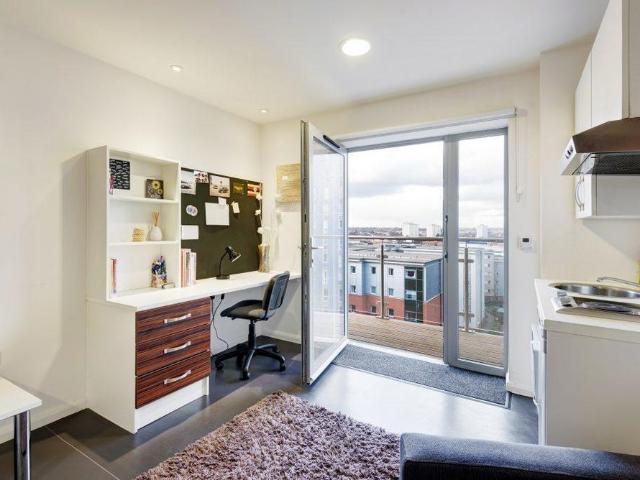Studio to rent